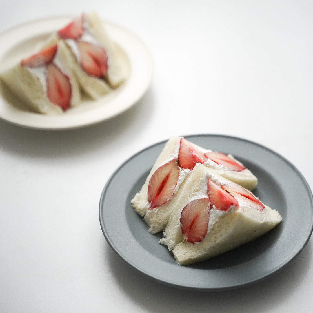 小皿のセット／あなたの暮らしに、365日寄り添ううつわ | きほんのうつわ (キホンノウツワ) のギフト・プレゼント | GIFTFUL（ギフトフル）