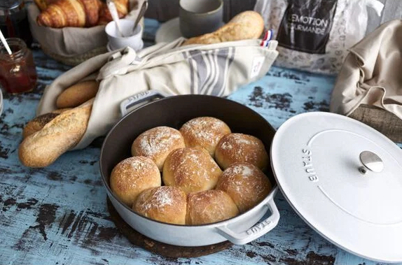 ストウブ／ブレイザーソテーパン24cm | staub (ストウブ) のギフト・プレゼント | 選び直せるソーシャルギフト GIFTFUL（ギフトフル）